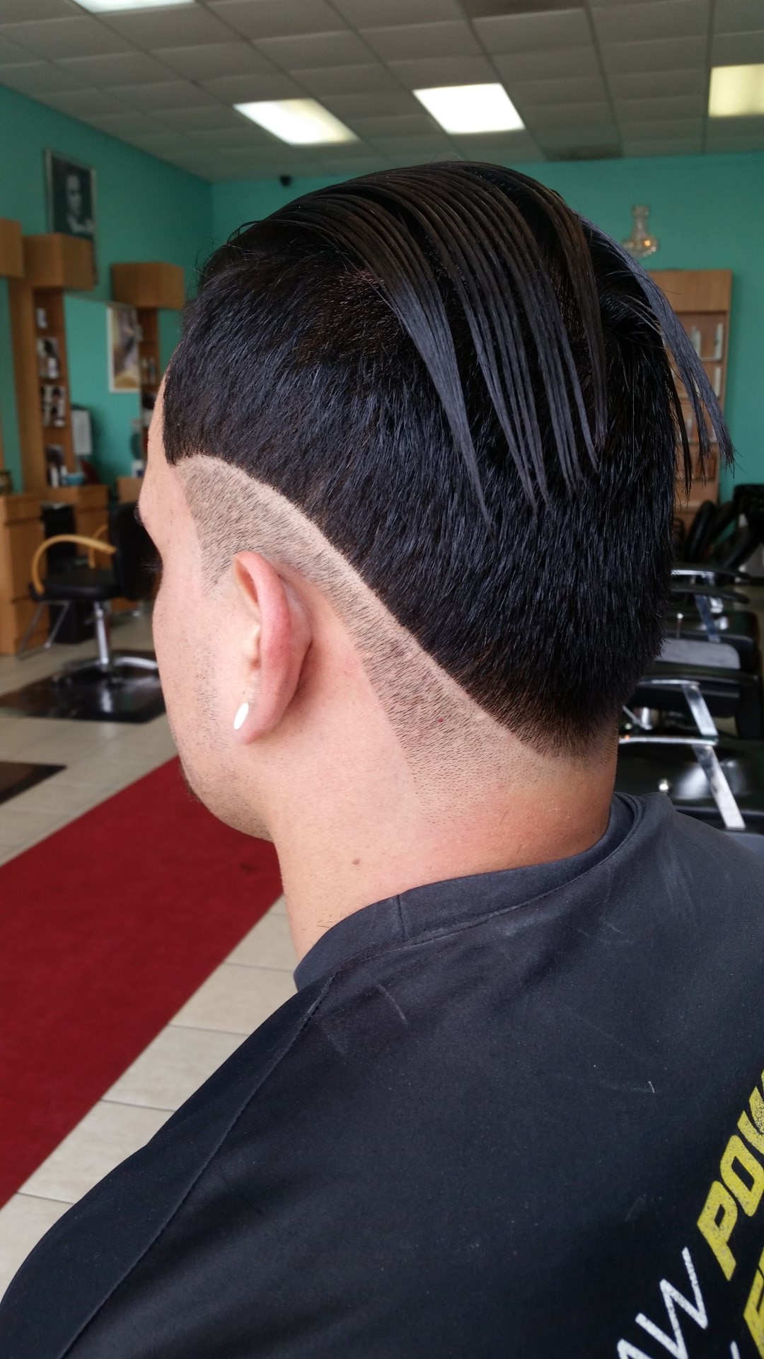 Barber Shop in Harlingen, TX | (956) 425-5847 V I P Full Service Salon