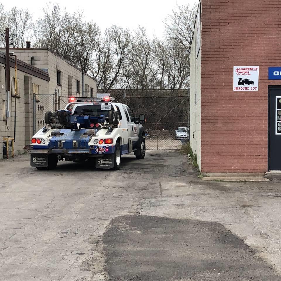 Towing Services in Brantford, ON | +1 (519) 761-0851 Aggressive Towing